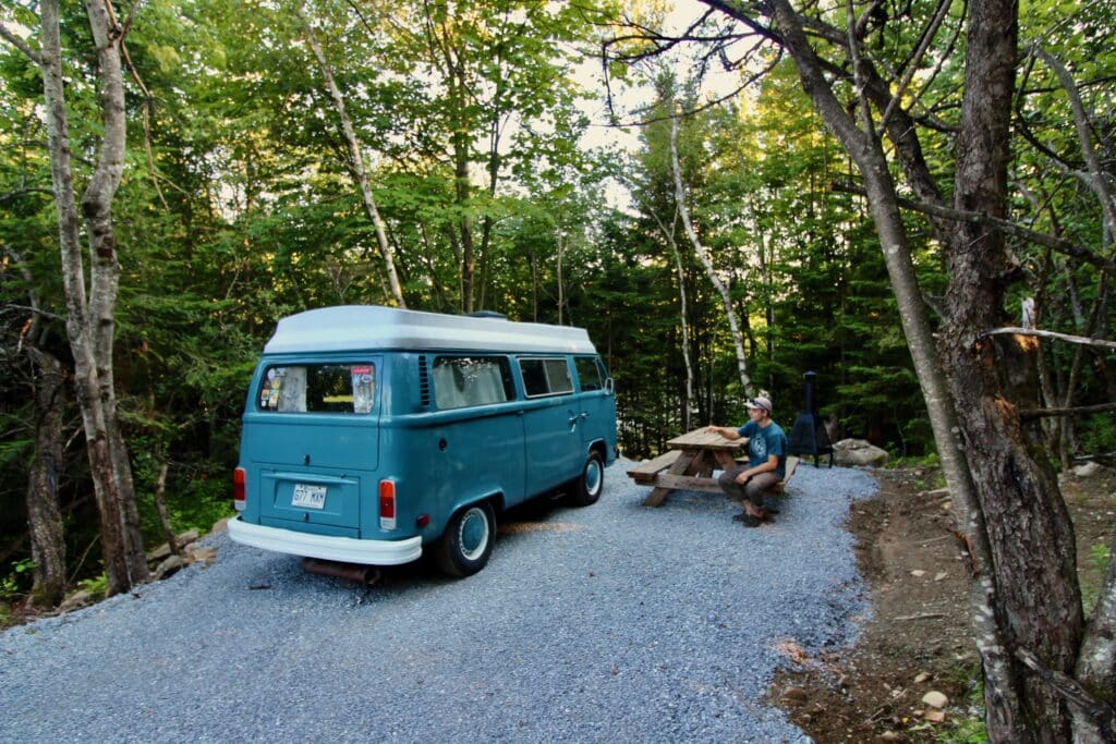 Camping vanlife, small RVs and tents: W-E site - Laö Cabines